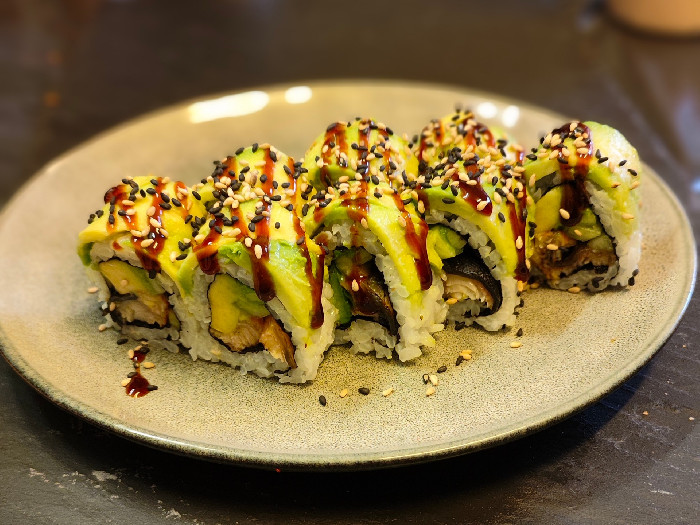 62# DELUXE DRAGON ROLL (8 STK.) :: haitan.dk